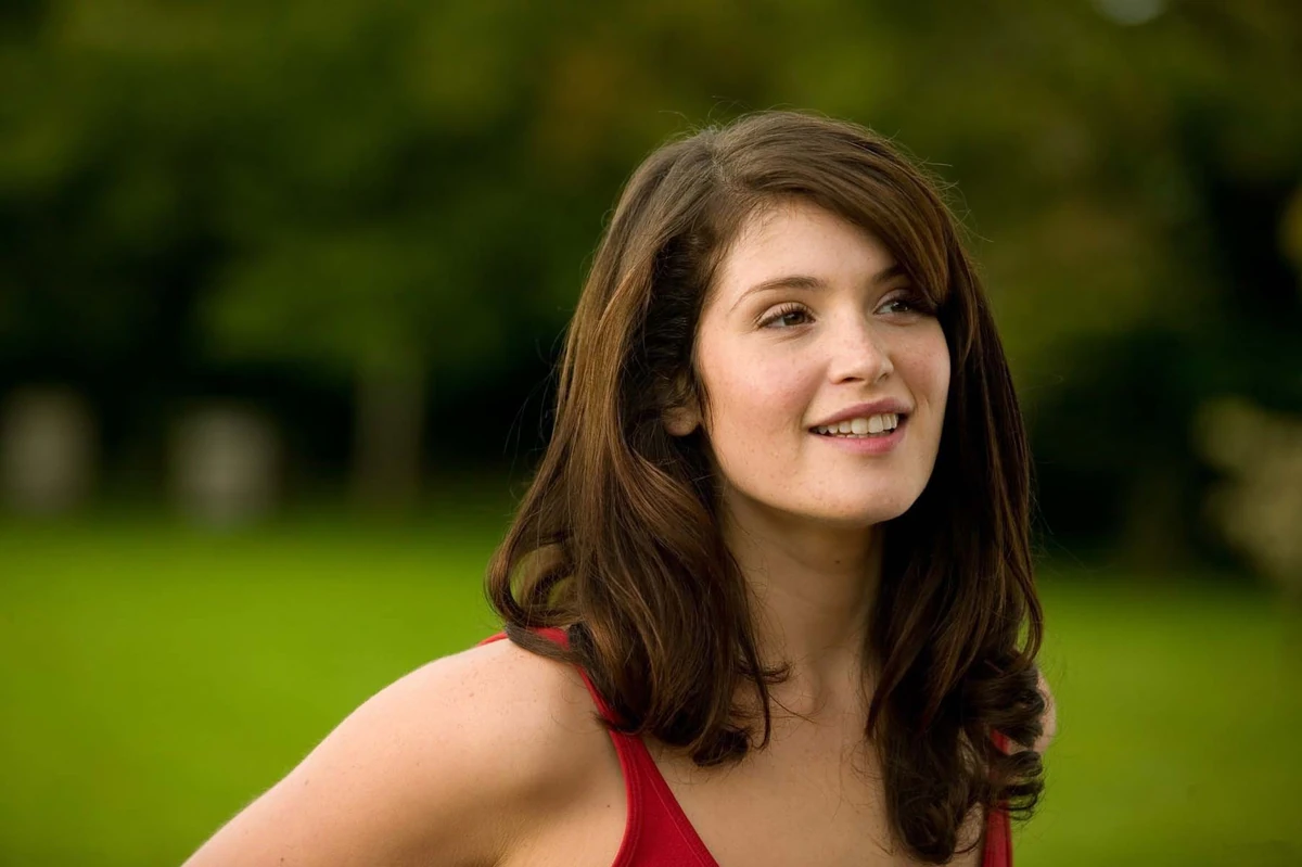 Elizabeth Jones | The Girl With The Golden Wings Wiki | Fandom