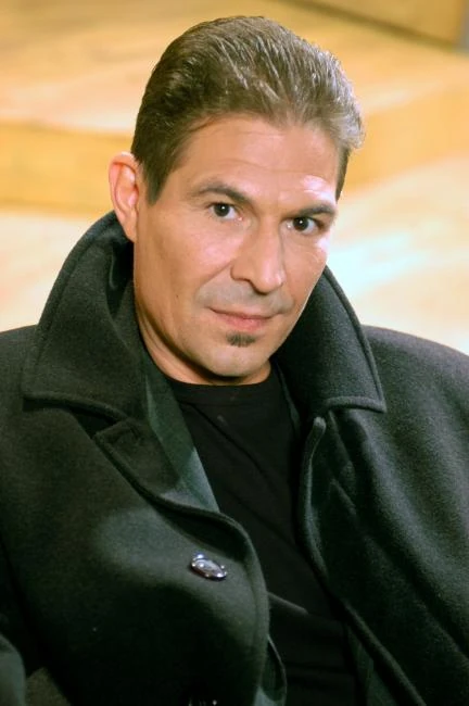 Xavier Latour | Familie_VTM Wiki | Fandom