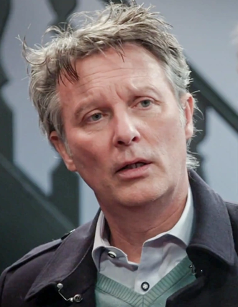 Bart Van den Bossche | Familie_VTM Wiki | Fandom