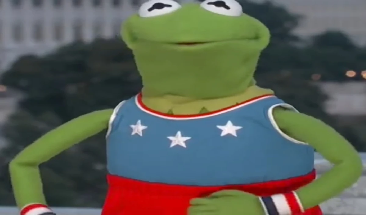 The Same Photo While I Pooped a Big One Kermit the Frog from (A Capitol ...