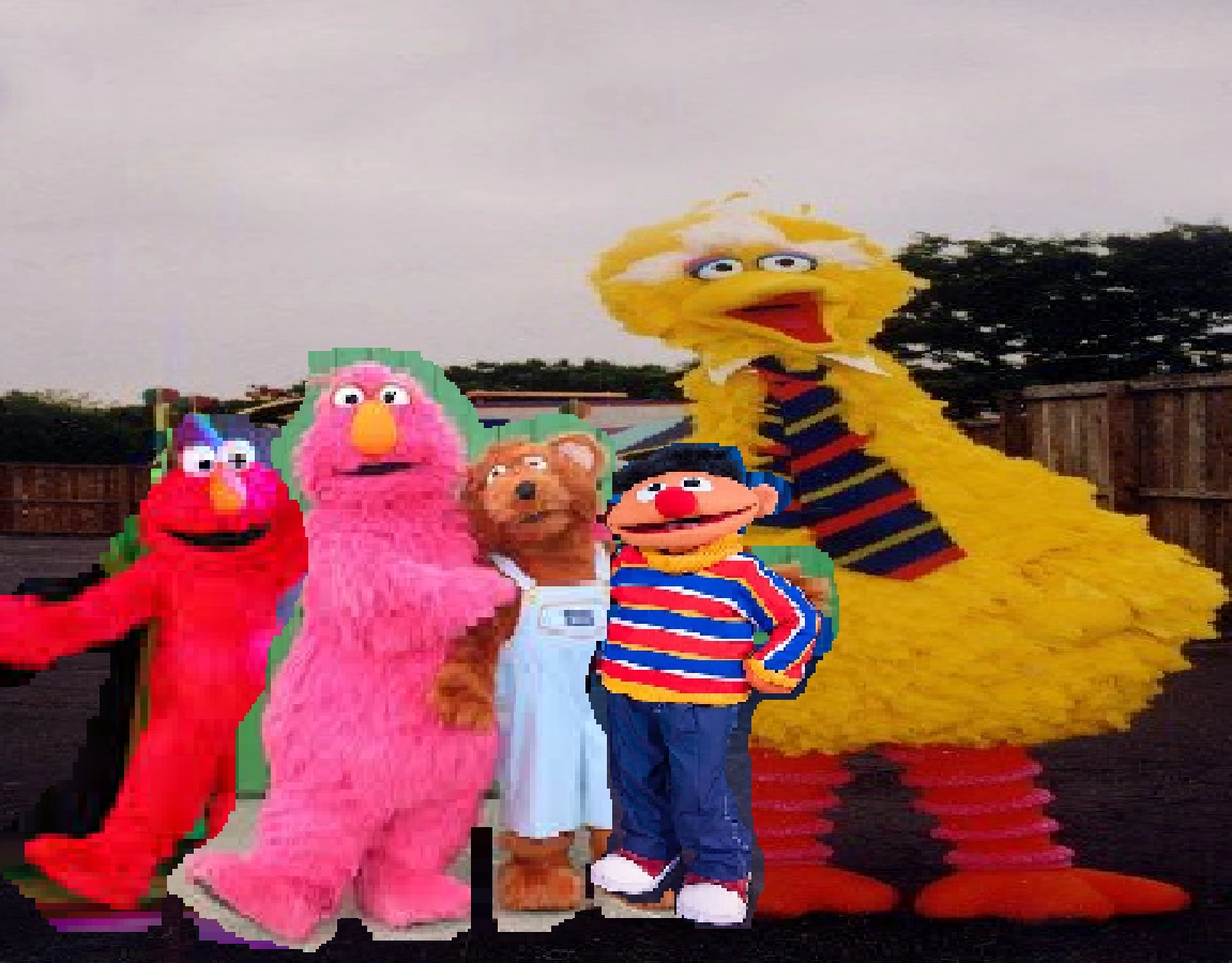 Big Bird with Elmo, Ernie, Telly Monster and Baby Bear (Muppet Wiki ...