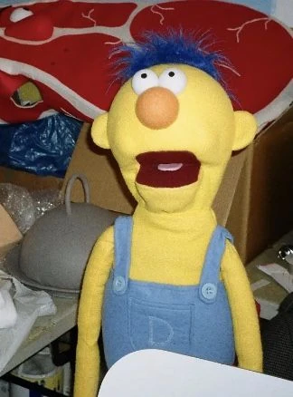 The Same Photo While I Eat Crackers Yellow Guy | Fan art Fun Wiki | Fandom