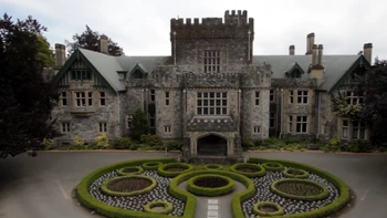 Queen Mansion | Fan Arrowverse Wiki | Fandom