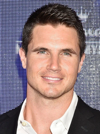 Robbie Amell | Fan Arrowverse Wiki | Fandom