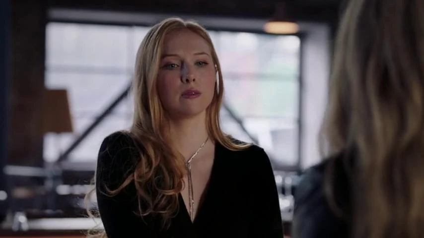 Kira Francis | Fanon Wiki | Fandom