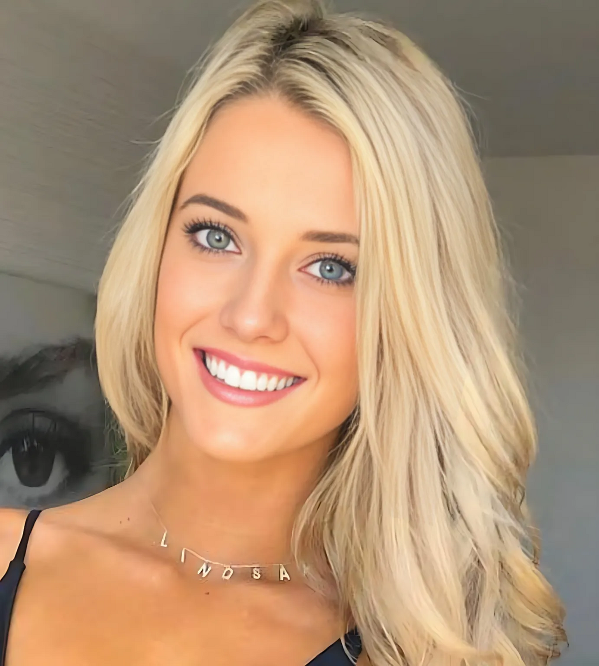 Lindsay Brewer | Fashion Wiki | Fandom Lindsay Brewer | Fashion Wiki | Fandom