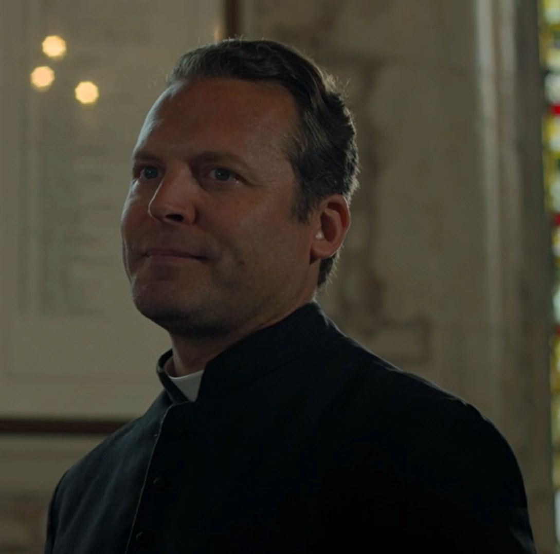 Vincent Lazarus | FatherBrown Wiki | Fandom