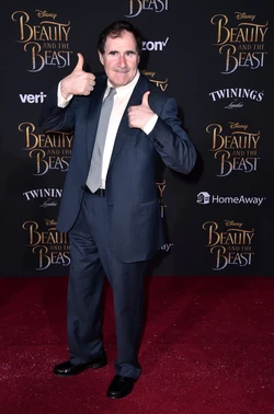 Richard Kind | Father of the Pride Wiki | Fandom