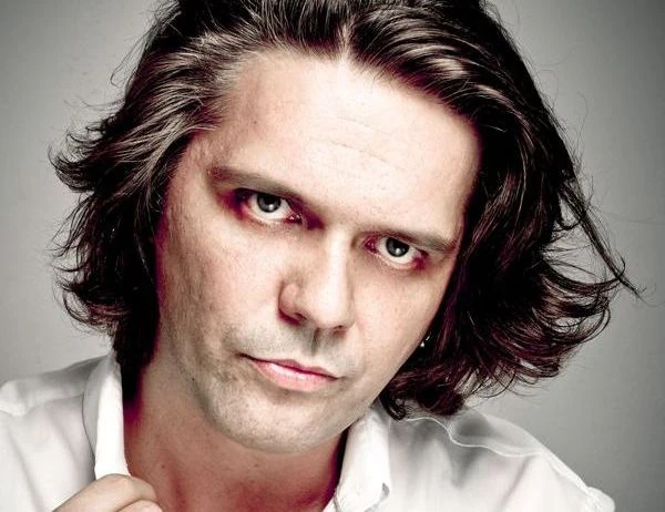 Čombe | Lud,zbunjen,normalan Wiki | Fandom