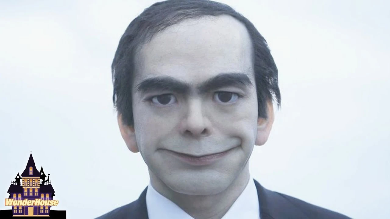 Everyone, look! | Fandom