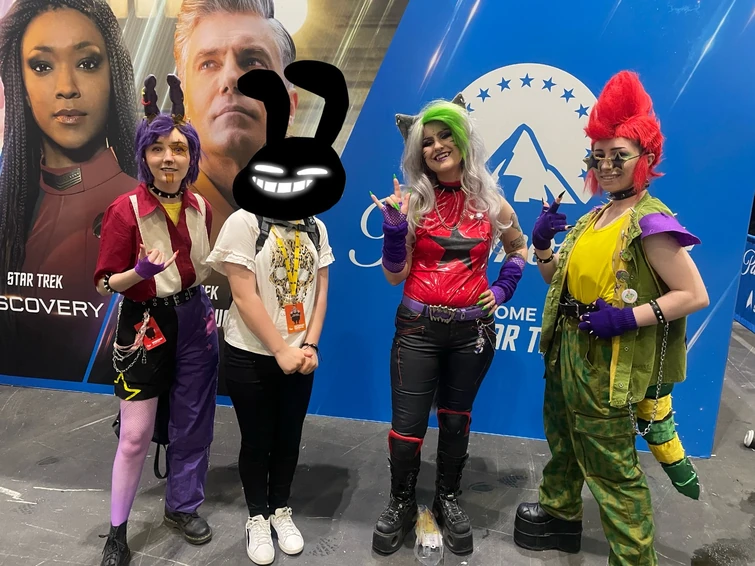 fnaf cosplays found at comic-con a while ago | Fandom