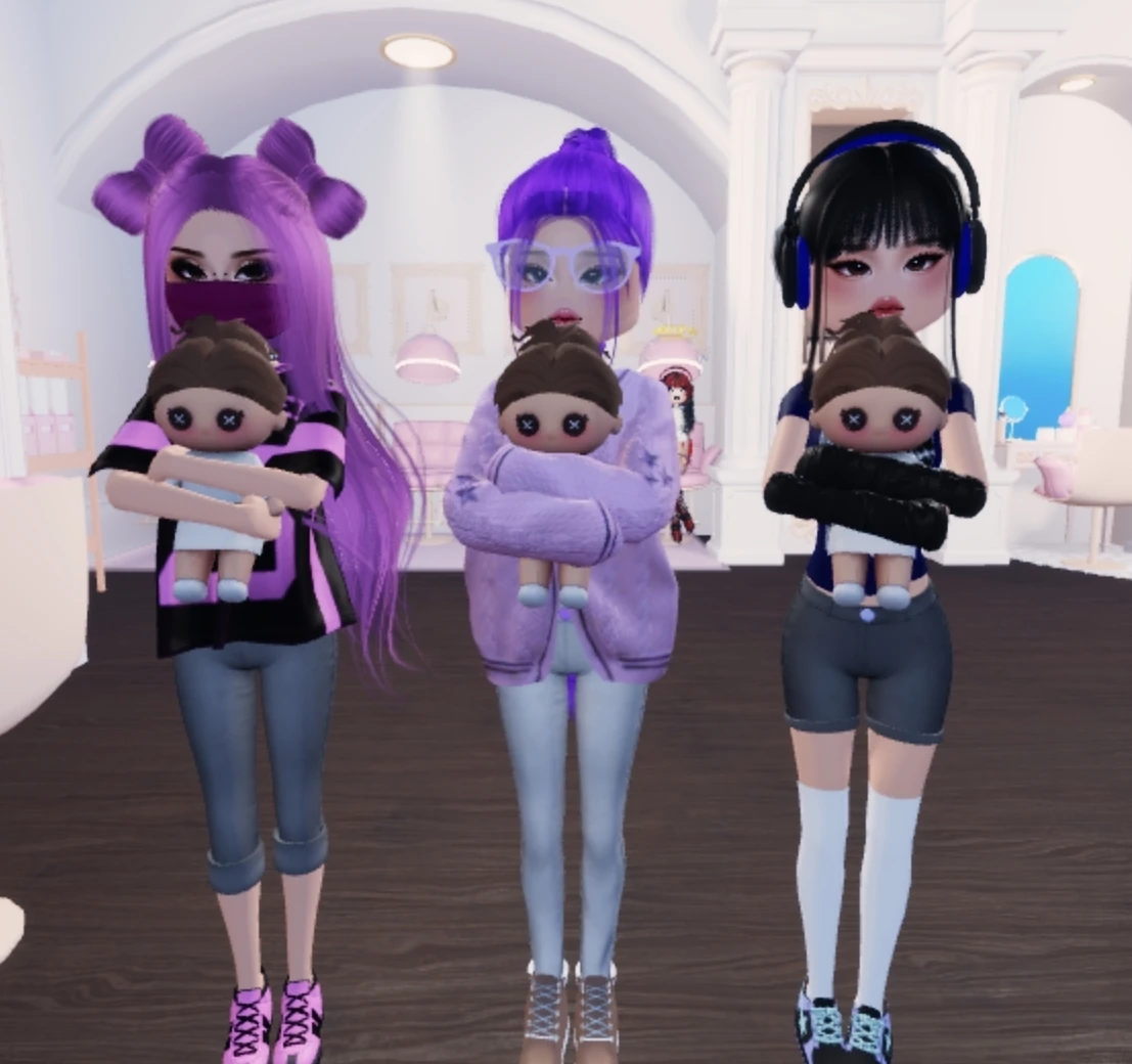 Modern AU HUNTRIX Holding Lana Dolls | Fandom