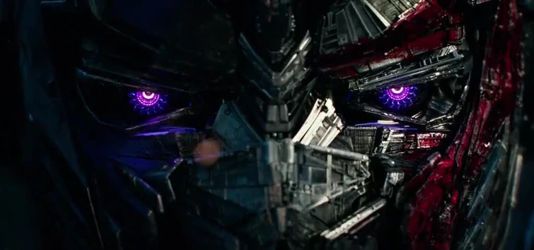 Is it just me or Nemesis Prime's face looks like the Flag of France ...