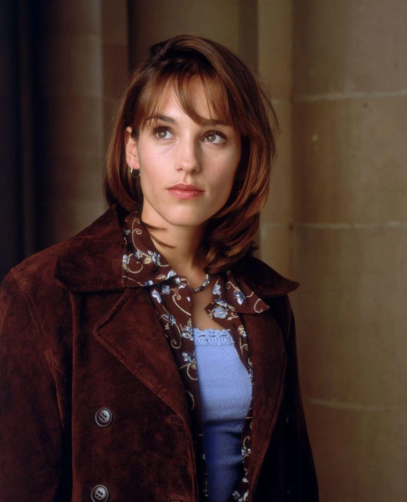 Julie Emrick/Gallery | Felicity Wiki | Fandom