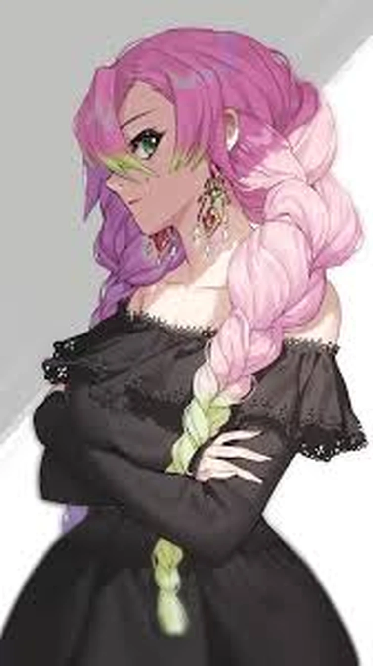 I found some cute pictures of Mitsuri >.