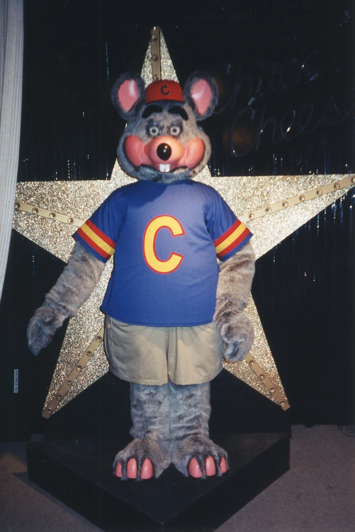 Chuck E Cheese's Eugene, Oregon | Fictional Family Entertainment ...