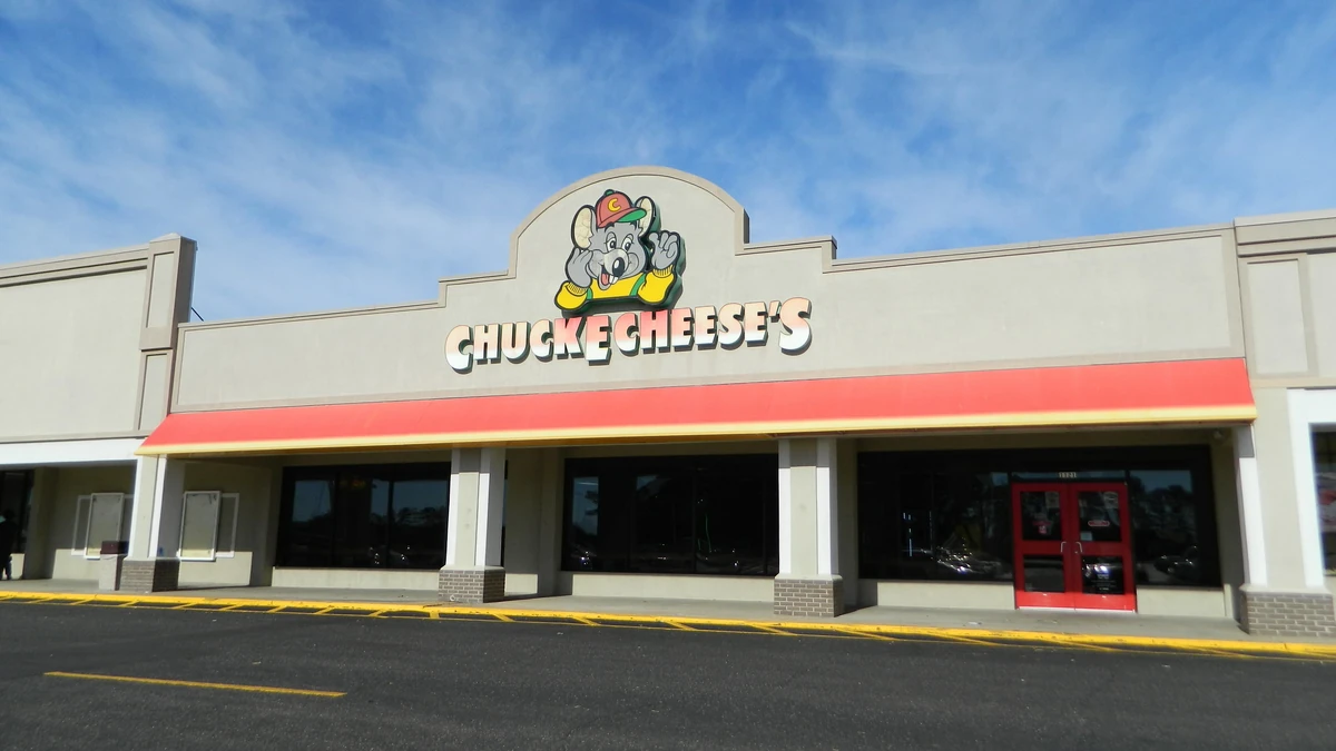 Chuck E. Cheese's Danforth (Portland, Maine) | Fictional Family ...