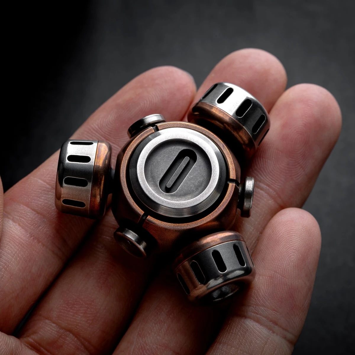 Capsule | Fidgetpedia | Fandom