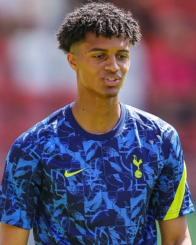 Brooklyn Lyons-Foster | EA Sports FC wiki | Fandom