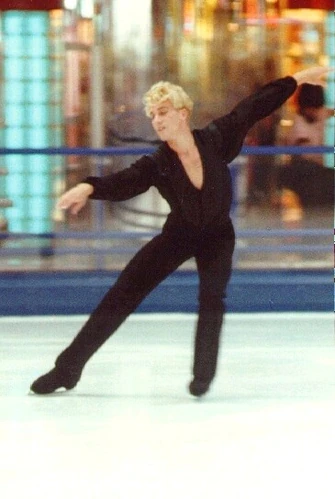 Tom Dickson | Figure Skating Wikia | Fandom