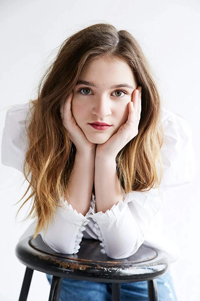 Emma Nelson | Moviepedia | Fandom