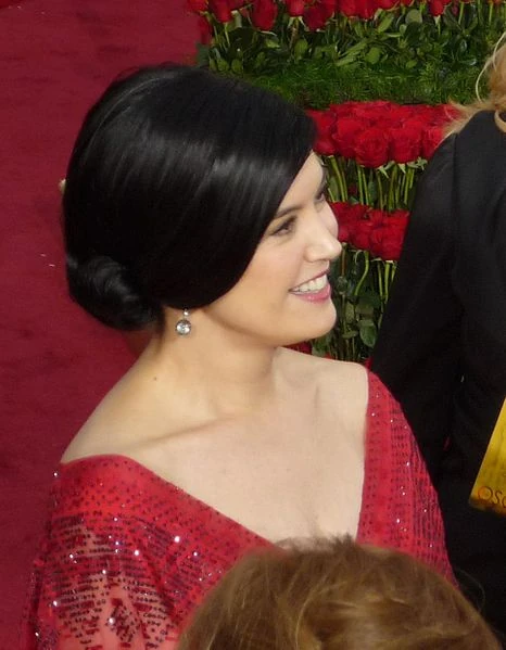 Phoebe Cates | Moviepedia | Fandom