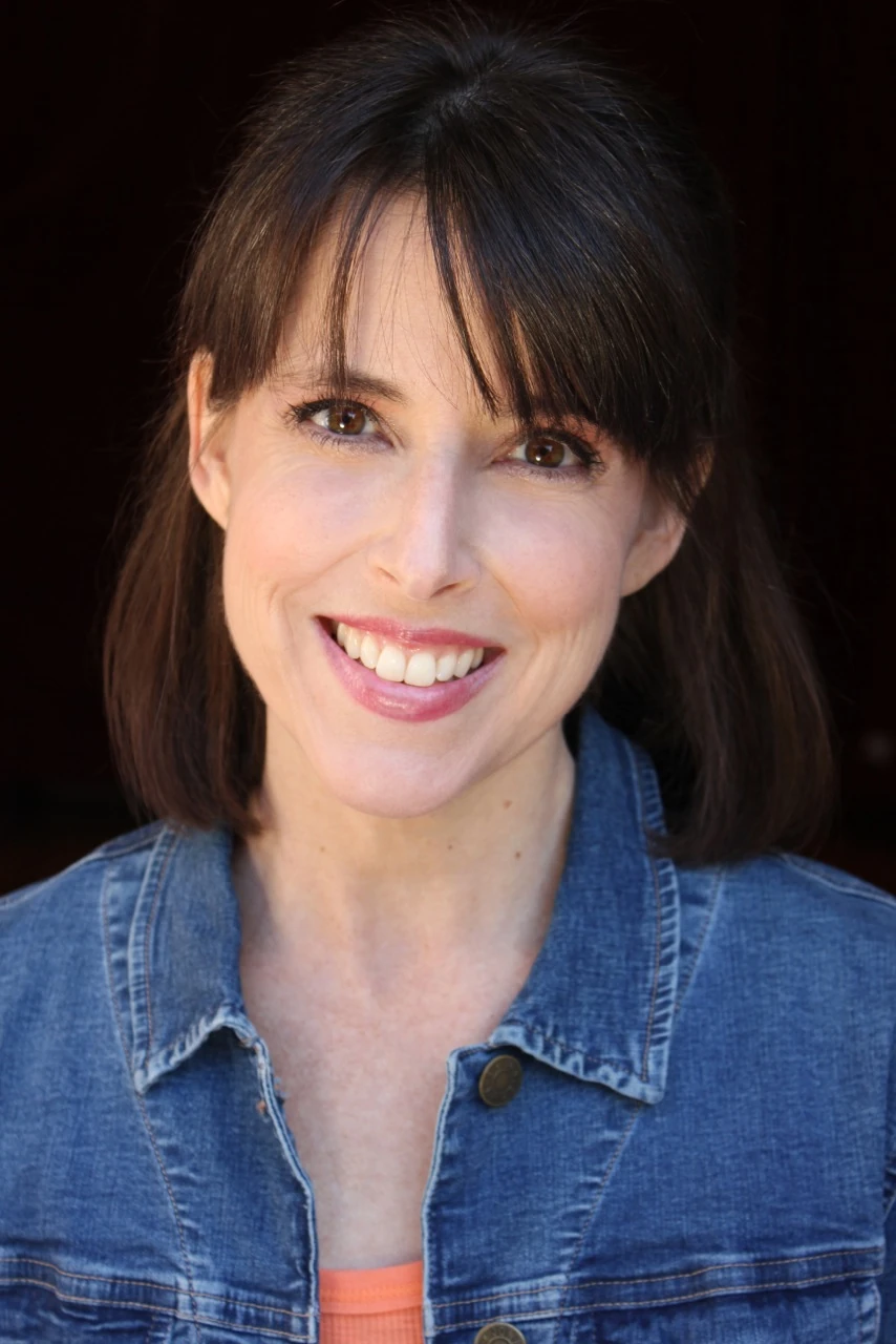 Lara Jill Miller | Moviepedia | Fandom