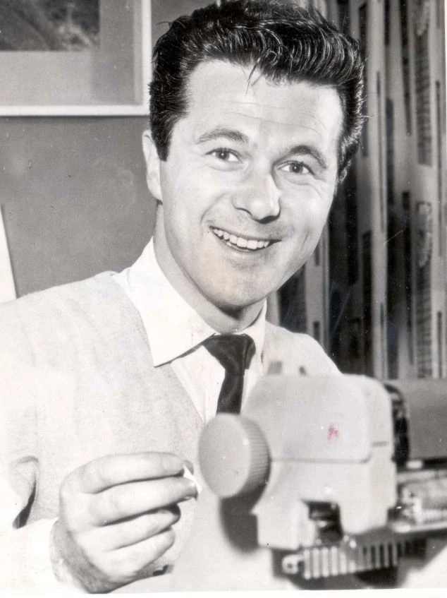 Bryan Forbes | Moviepedia | Fandom