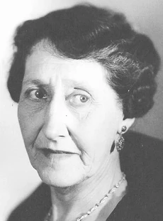 Elspeth Dudgeon | Moviepedia | Fandom