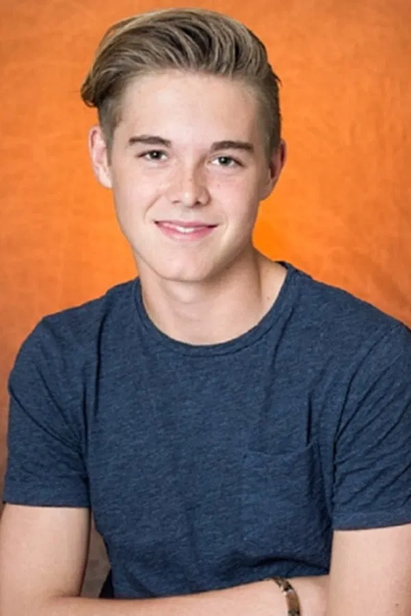 Kalvin Stinger | Moviepedia | Fandom
