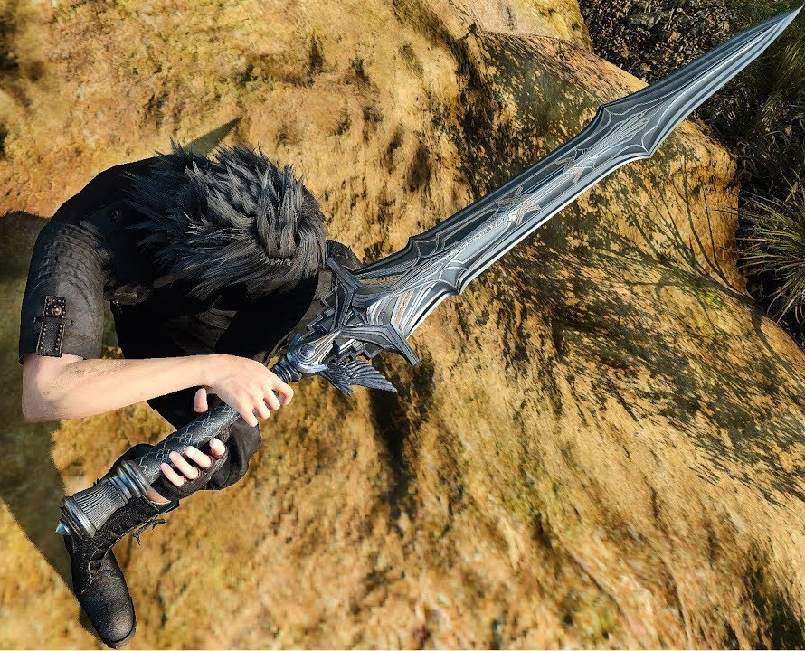 Noctis Lucis Caelum Sword