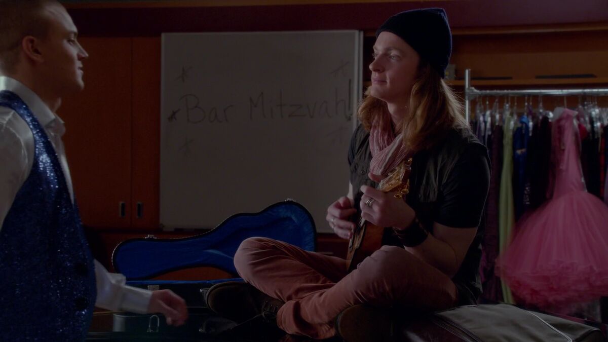 Glee | Finneas O'Connell Wiki | Fandom Glee | Finneas O'Connell Wiki | Fandom