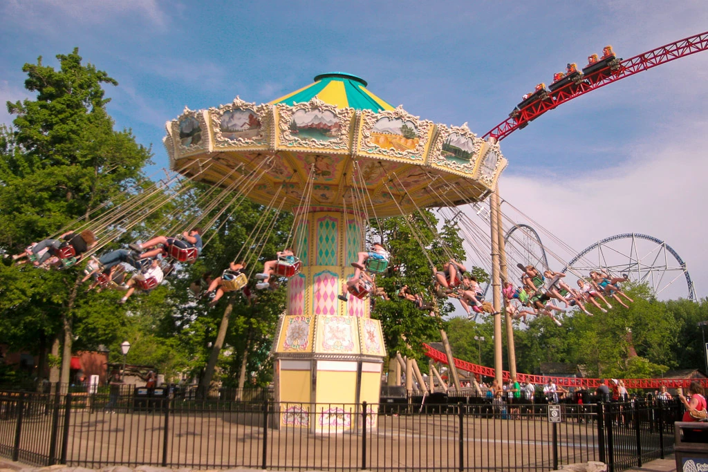 Wave Swinger (Cedar Point) | Flat Ride Wiki | Fandom