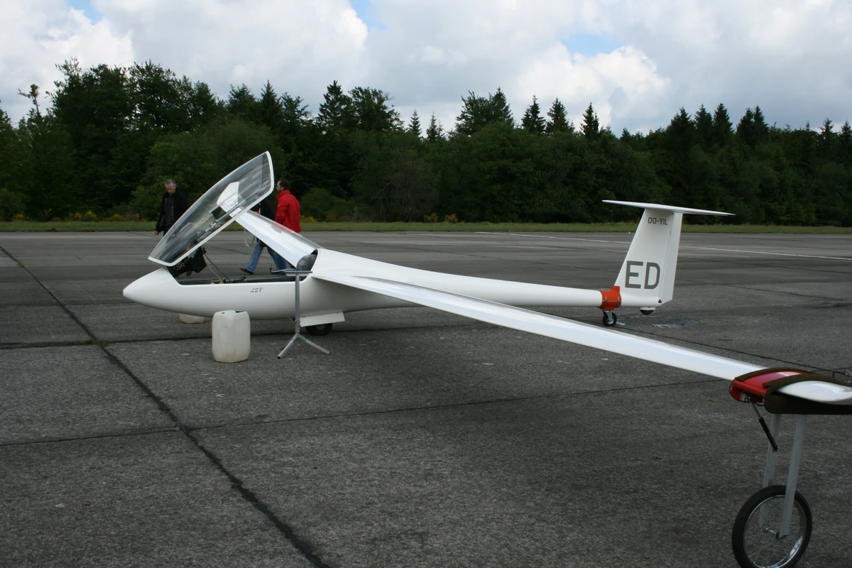 Rolladen-Schneider LS8 | Flight Sim Wiki | Fandom