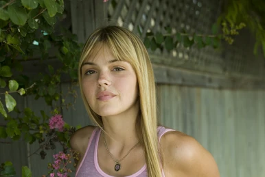 Tim Riggins Ensom Overlevende Coach Taylor Takes Tim Under His Wing