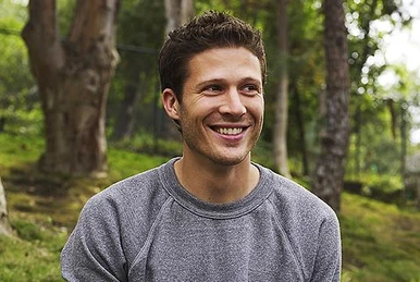 derek phillips influencer