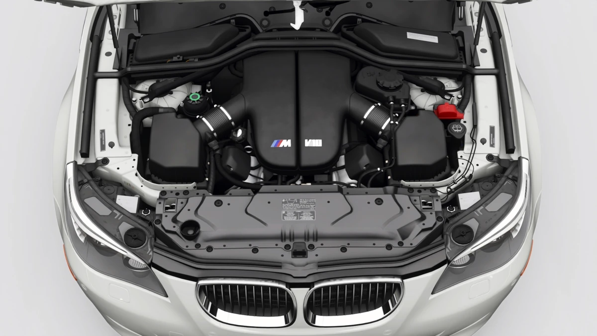 bmw v10 engine size