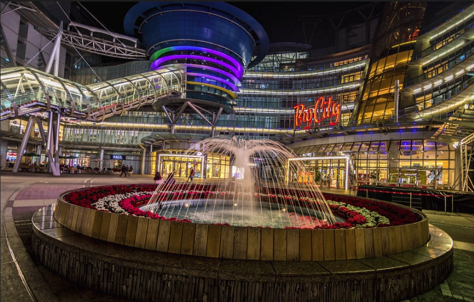 Rose Garden Mall | Fairest of the Mall Wiki | Fandom