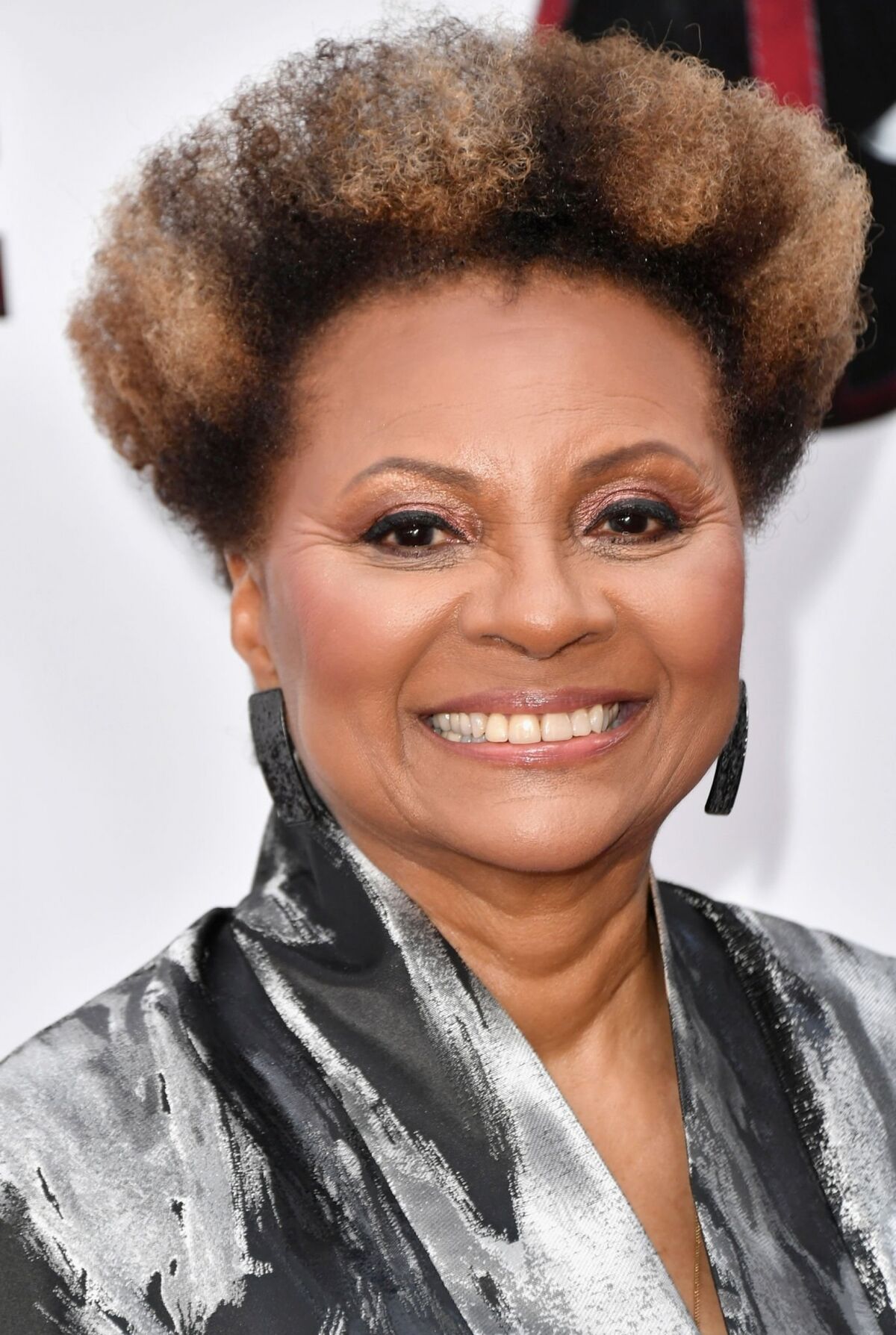 Leslie Uggams Foxs X Men Universe Wiki Fandom