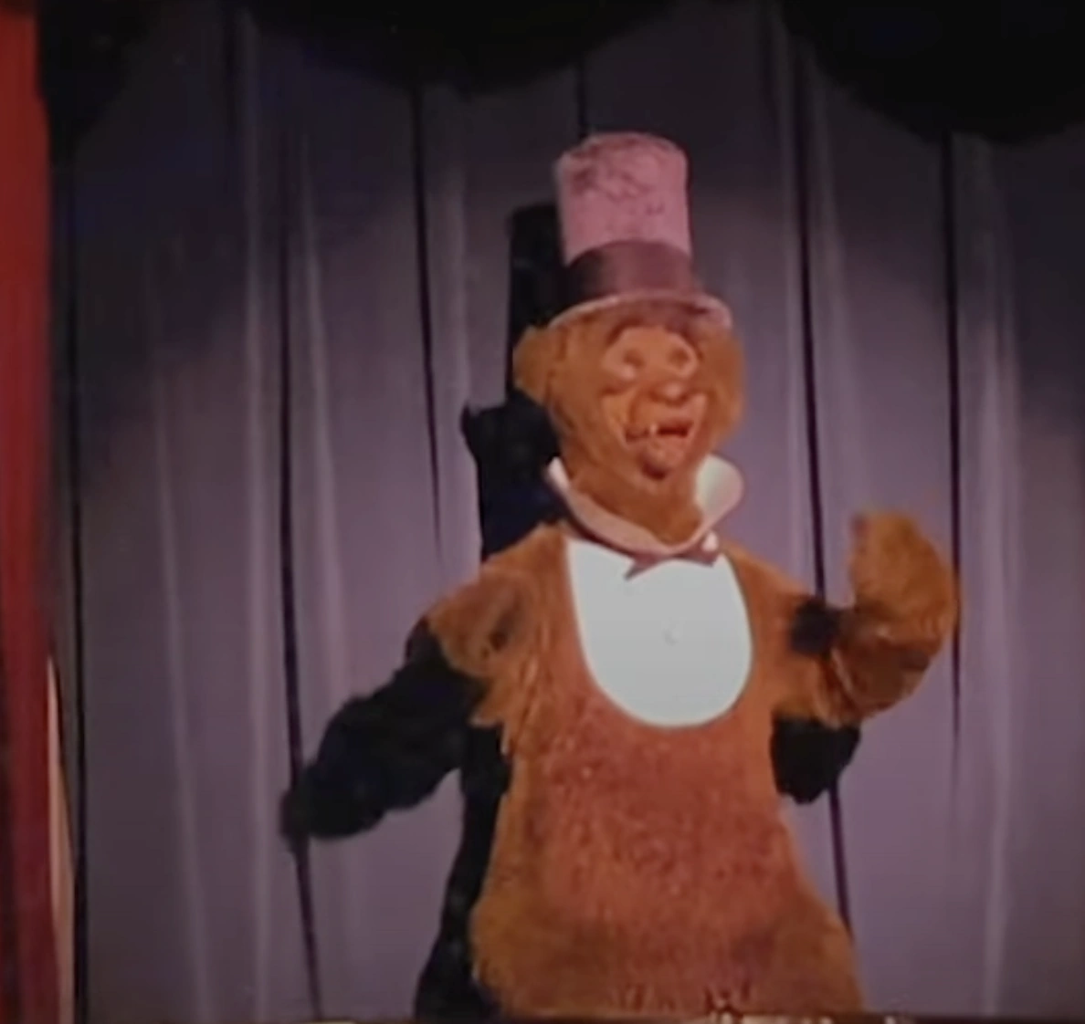 The Bear Animatronics | Freaky Attractions Wiki | Fandom