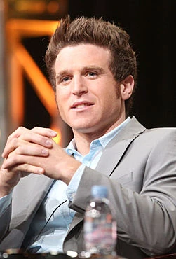 Mo Mandel | Free Agents Wiki | Fandom