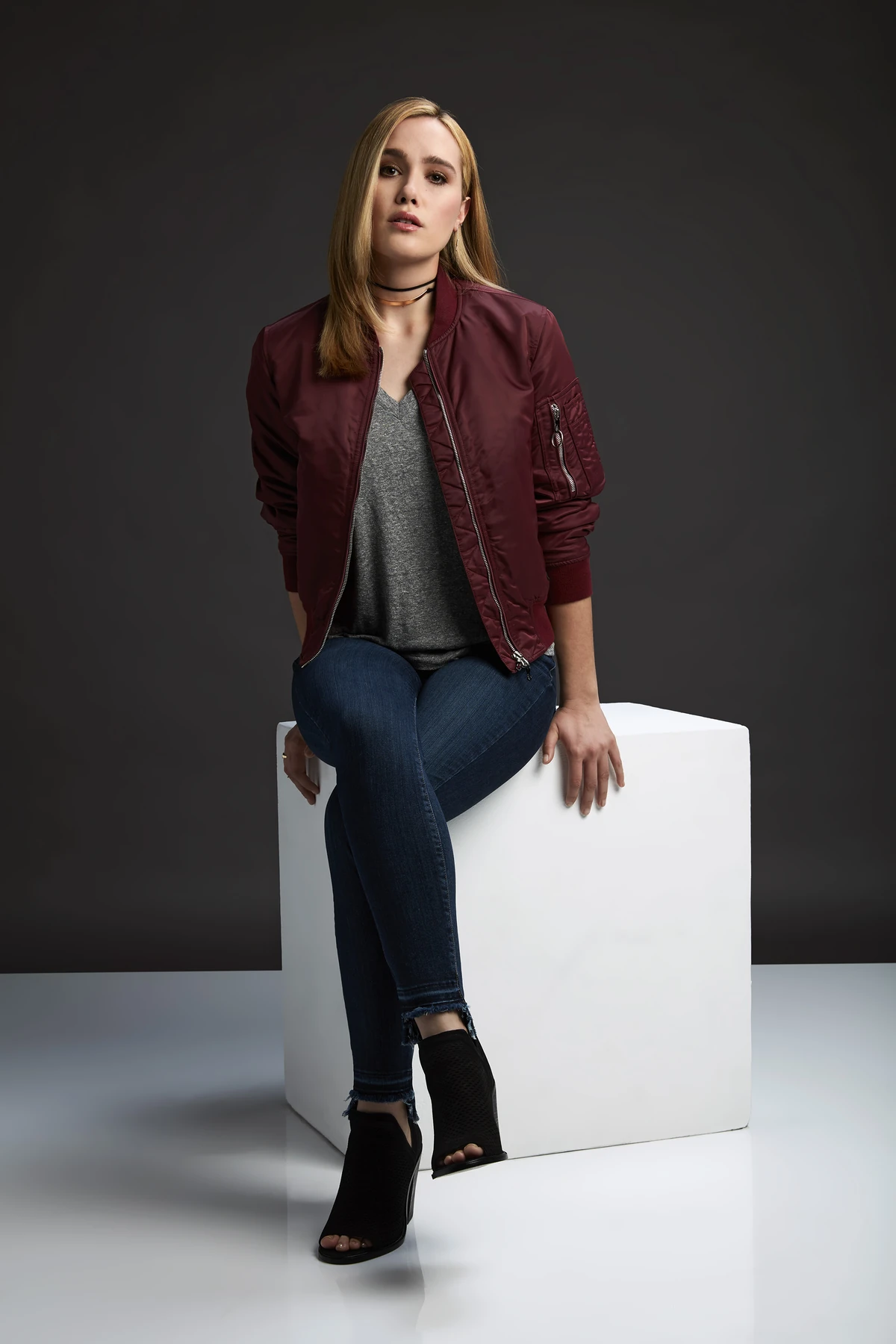 Charlie Singer | Beyond Wikia | Fandom