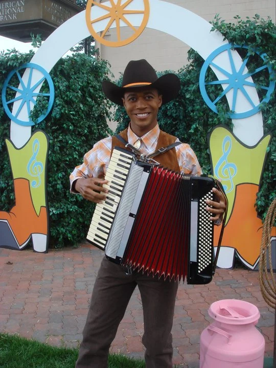 Shouts Accordion (Hip Hop Hoedown) | The Fresh Beat Band Wiki | Fandom