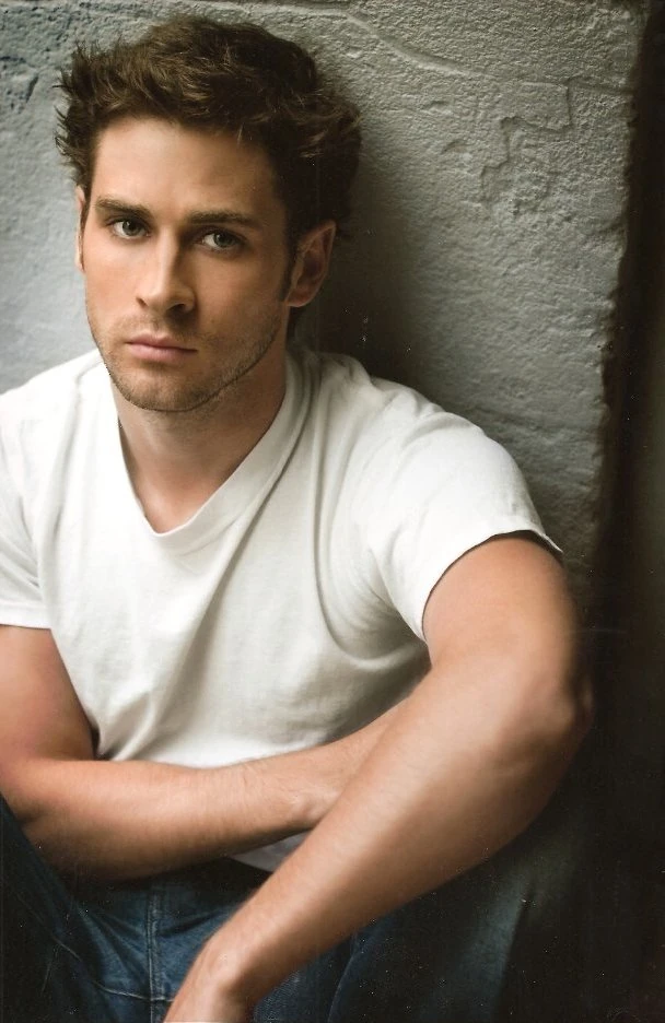 Jarrett Knowles | FringeWiki | Fandom