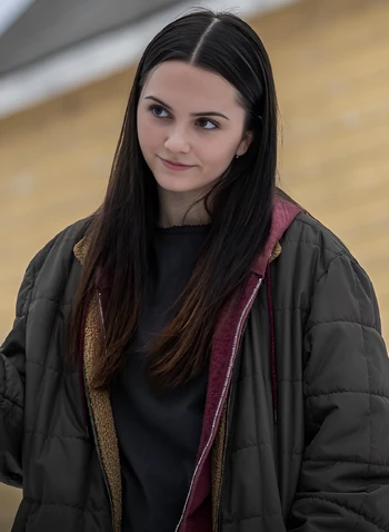 Julie Matthews | From Wiki | Fandom