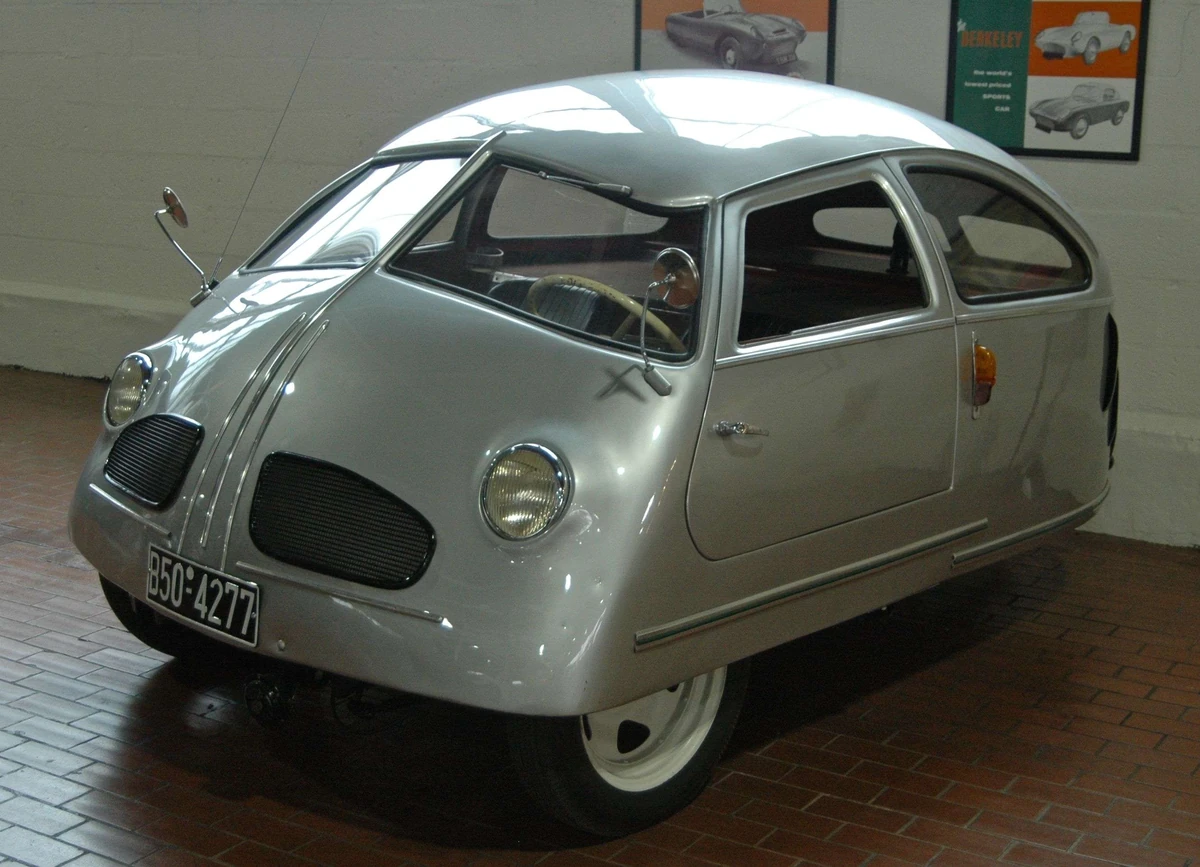 Category:Classic/Vintage/Antique cars | Become Fumo: Fumo City Wiki ...