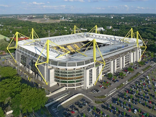 Signal Iduna Park | Futbolpedia | Fandom