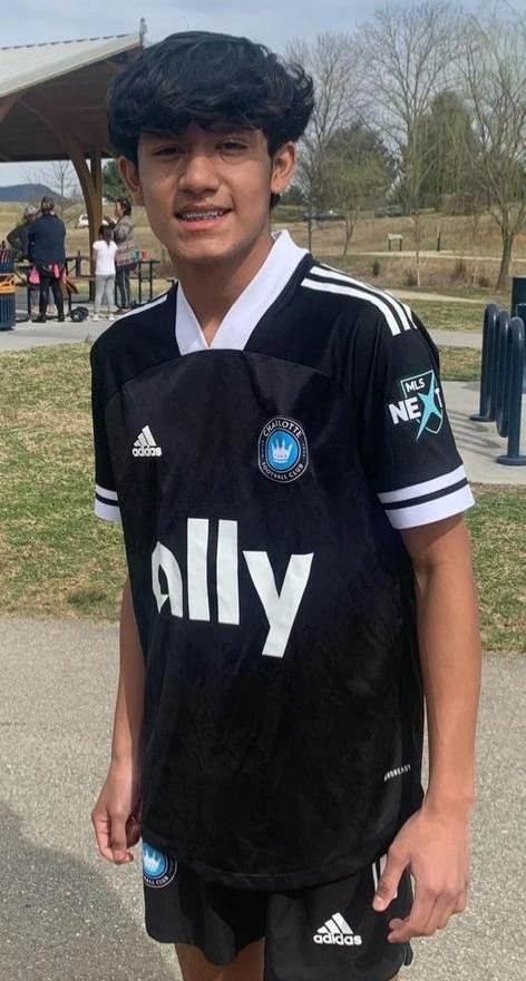 Aaron Ulloa | Wiki Futbolistas Peruanos en el Exterior | Fandom