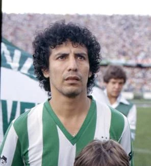 César Cueto | Wiki Futbolistas Peruanos en el Exterior | Fandom