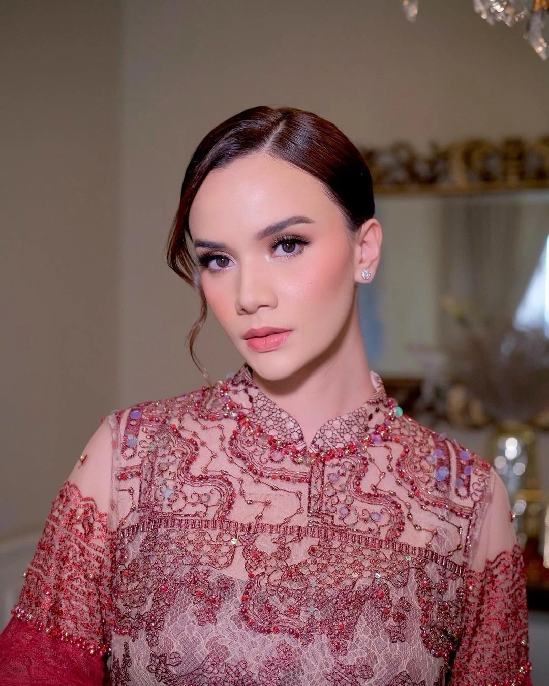 Damita Romauli Argoebie | Gadis Sampul Wiki | Fandom